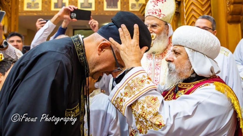 بالصور : سيامة القس عمانوئيل كاهناً جديداً علي كاتدرائية القديسة ...