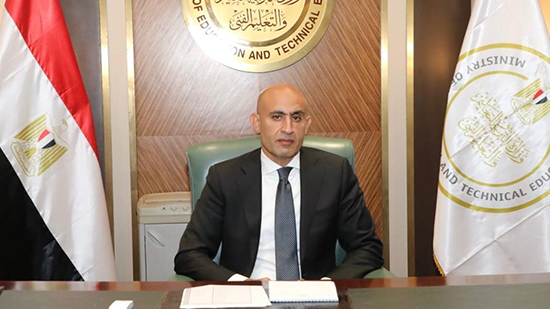 أشرف حلمى يحمل وزير التربية والتعليم مسؤولية الاعتداء على المدرسين ...